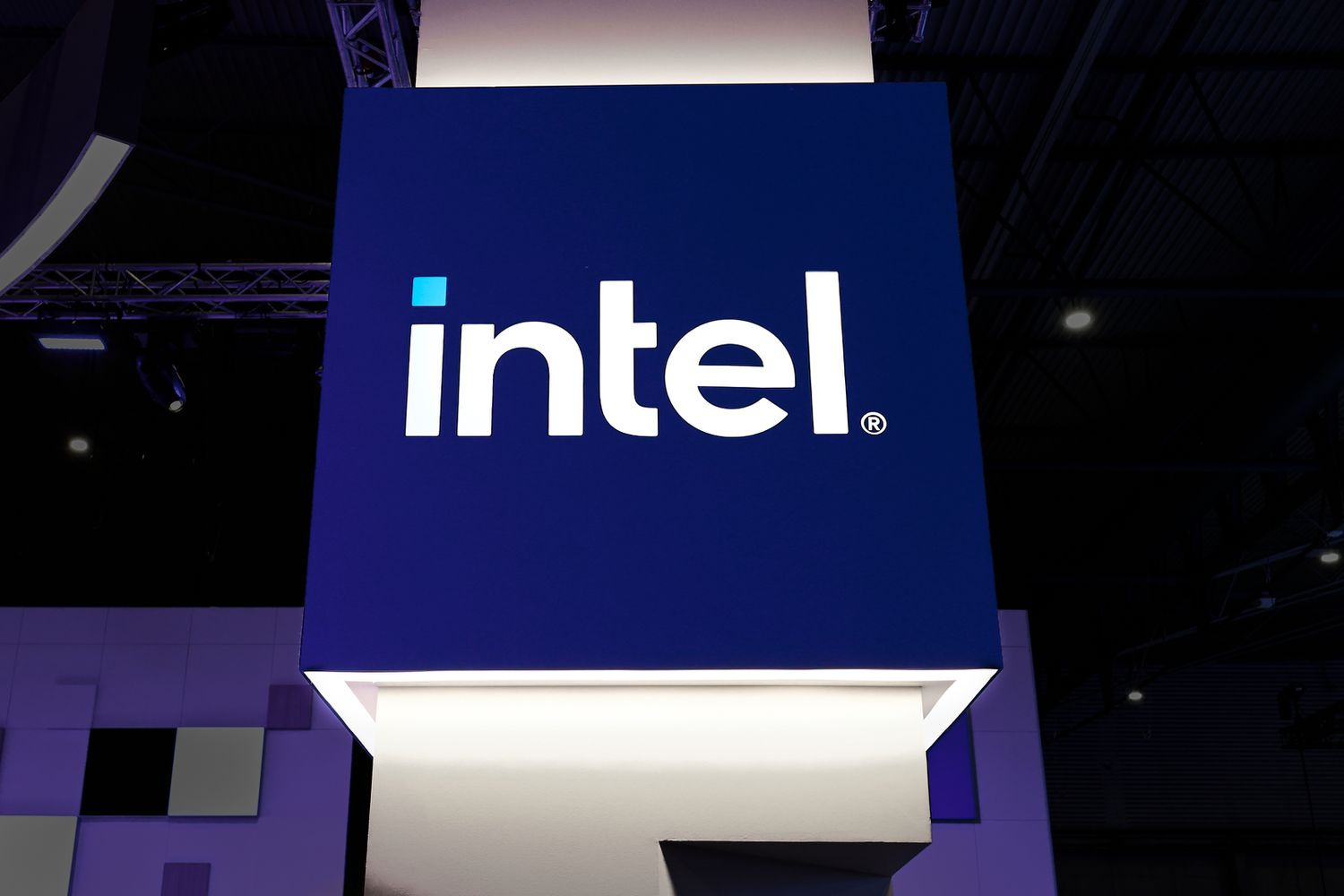 Intel and TSMC Form Joint Venture to Boost Foundry Business - BestAI